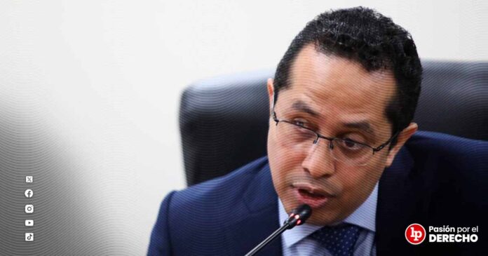 Nuevo presidente del JNE Roberto Burneo Bermejo jura en el cargo | LP