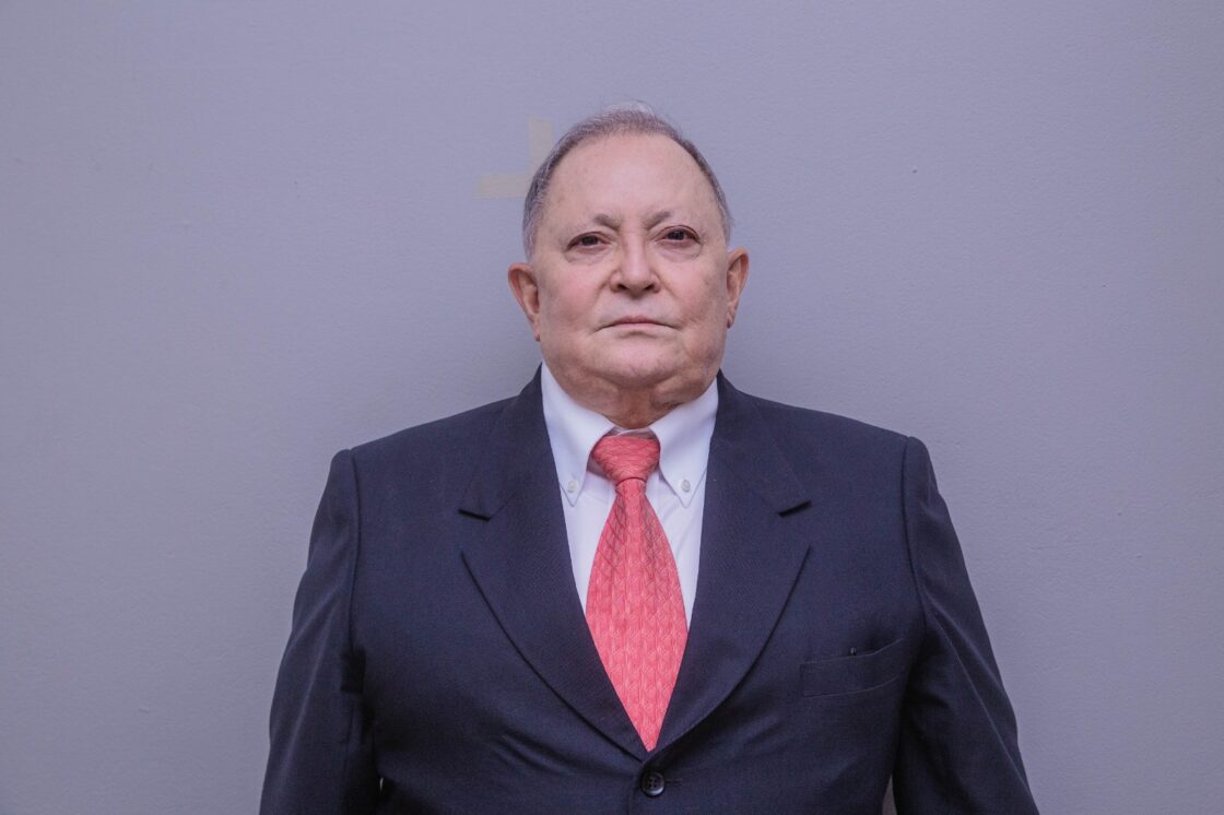 Eligen al Dr. Leoncio Enrique Vásquez Solís como decano de la Facultad ...
