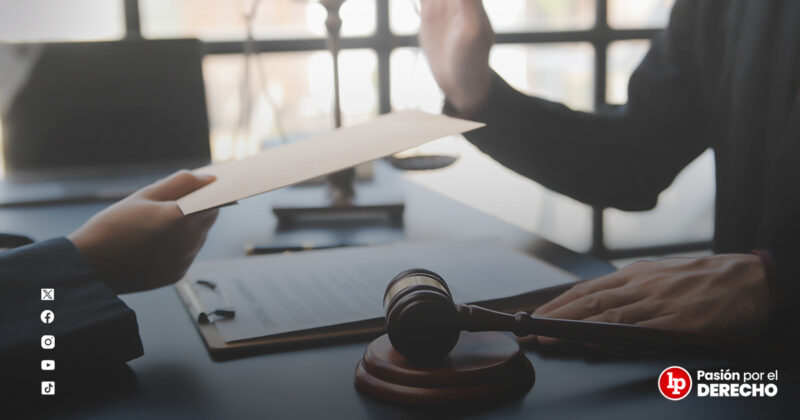 Jueza ordena que banco entregue tarjeta física a menor de edad en ...