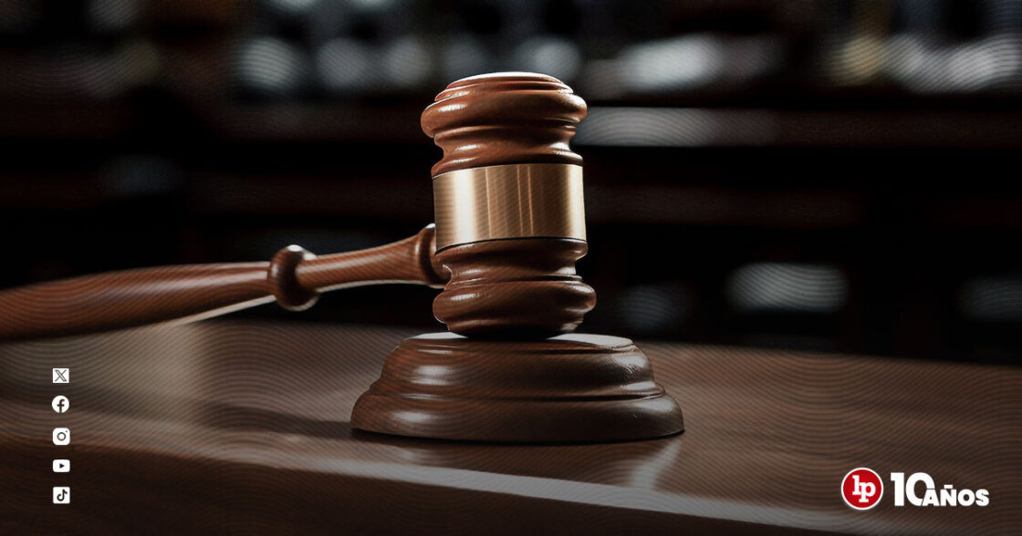 Someter a una funcionaria a un proceso penal por una controversia ...